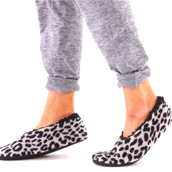 Isaac Mizrahi | Shoes | Nwt Isaac Mizrahi Leopard Print Slippers | Poshmark
